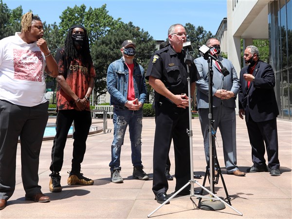 Toledo officials meet with protesters, discuss reforms | The Blade