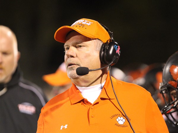 What do prominent former football coaches think should happen with ...