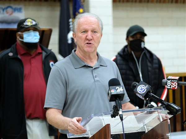 UAW Local 12 partners with county to host in-person job fair | The Blade