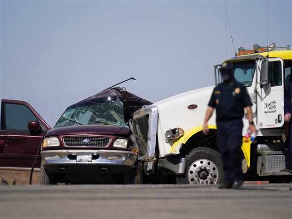 California crash kills 13 of 25 people crammed into SUV | The Blade