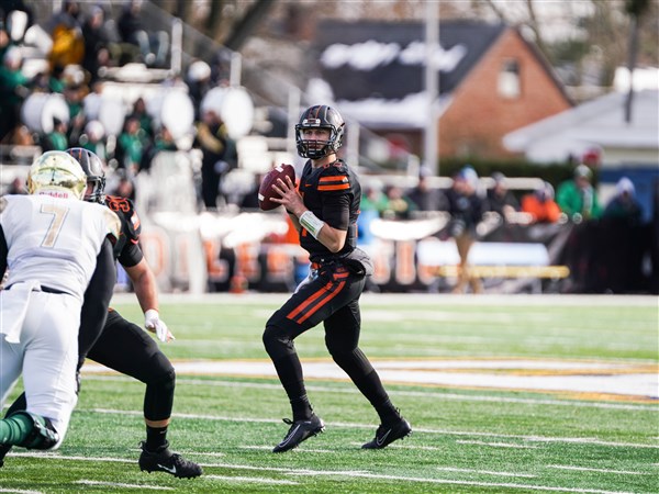 Former St. John's standout Winzeler ready for spring season at Findlay ...