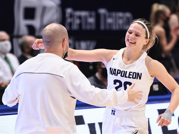 All-District girls basketball: VanSlooten, Royal-Davis, Strock collect ...