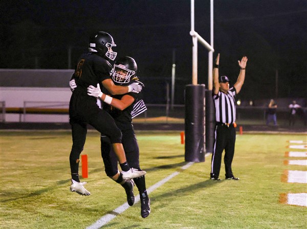 Blade football poll: Top teams stay put entering final week of regular ...