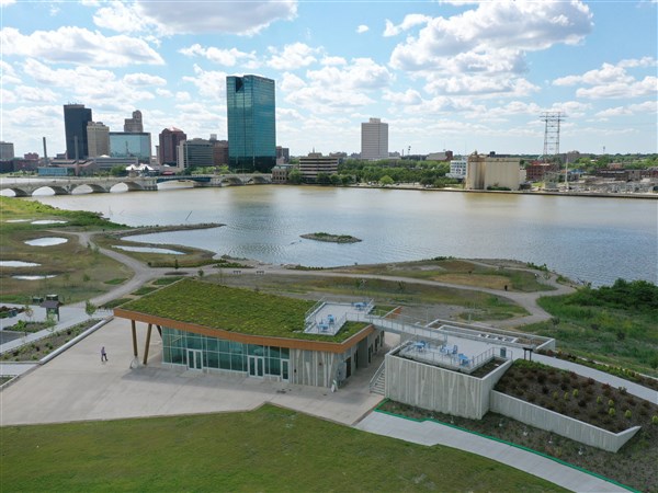 Bob and Sue Savage donate $1.1 million to Glass City Metropark project ...