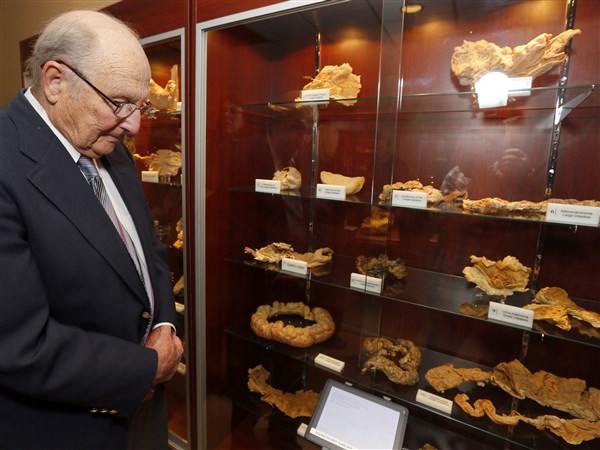 Dr. Peter J. Goldlbatt (1933-2021) | The Blade