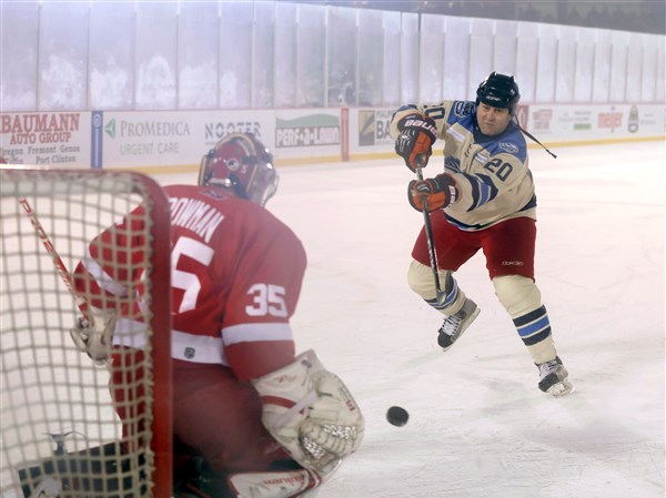 Toledo, Detroit hockey legends soak up atmosphere at Winterfest alumni ...