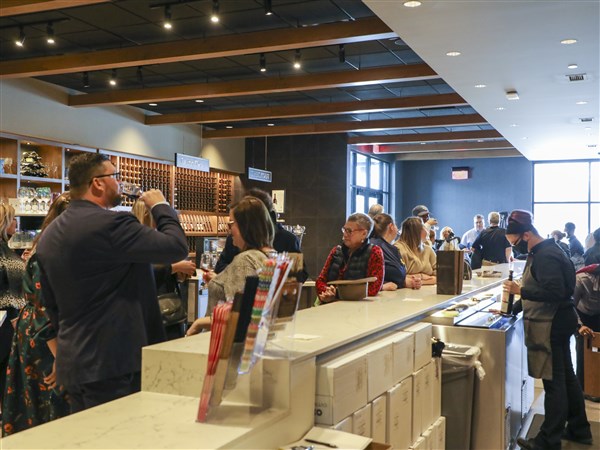 Acclaimed chain Cooper's Hawk aims to make wine a simpler game | The Blade