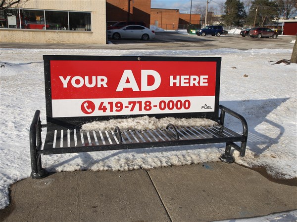 Toledo's bus-bench contract falls years behind schedule | The Blade