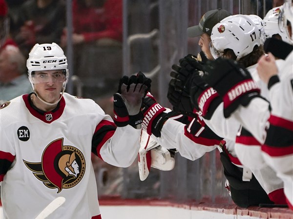 Stutzle’s 2 goals, assist lead Senators over Red Wings | The Blade