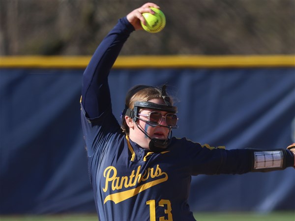 Late uprising keys Whitmer softball win over Clay | The Blade