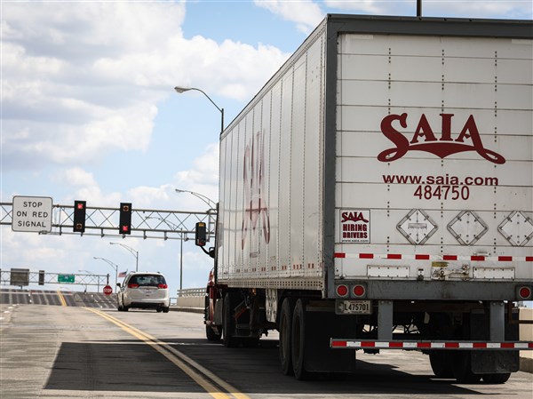 Traffic moving again on Craig Memorial Bridge | The Blade