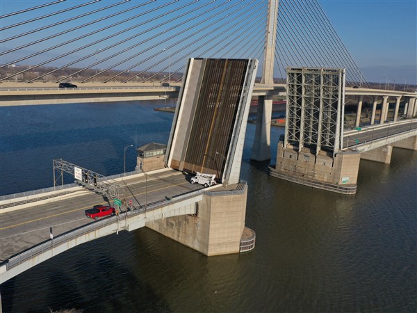 Craig Bridge has third malfunction since late March | The Blade