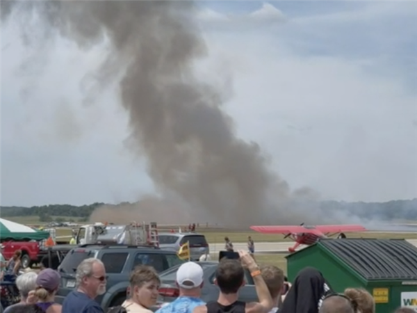 Police say 1 killed in explosion during Michigan air show | The Blade
