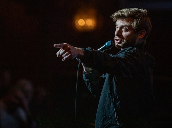 Midwest comedian Charlie Berens to bring laughs to Centennial Terrace ...