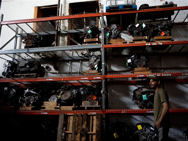 Salvage yards make up valuable part of automobile ecosystem | The Blade