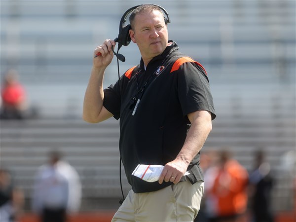 Briggs: Bowling Green coach Loeffler's big health scare puts football ...