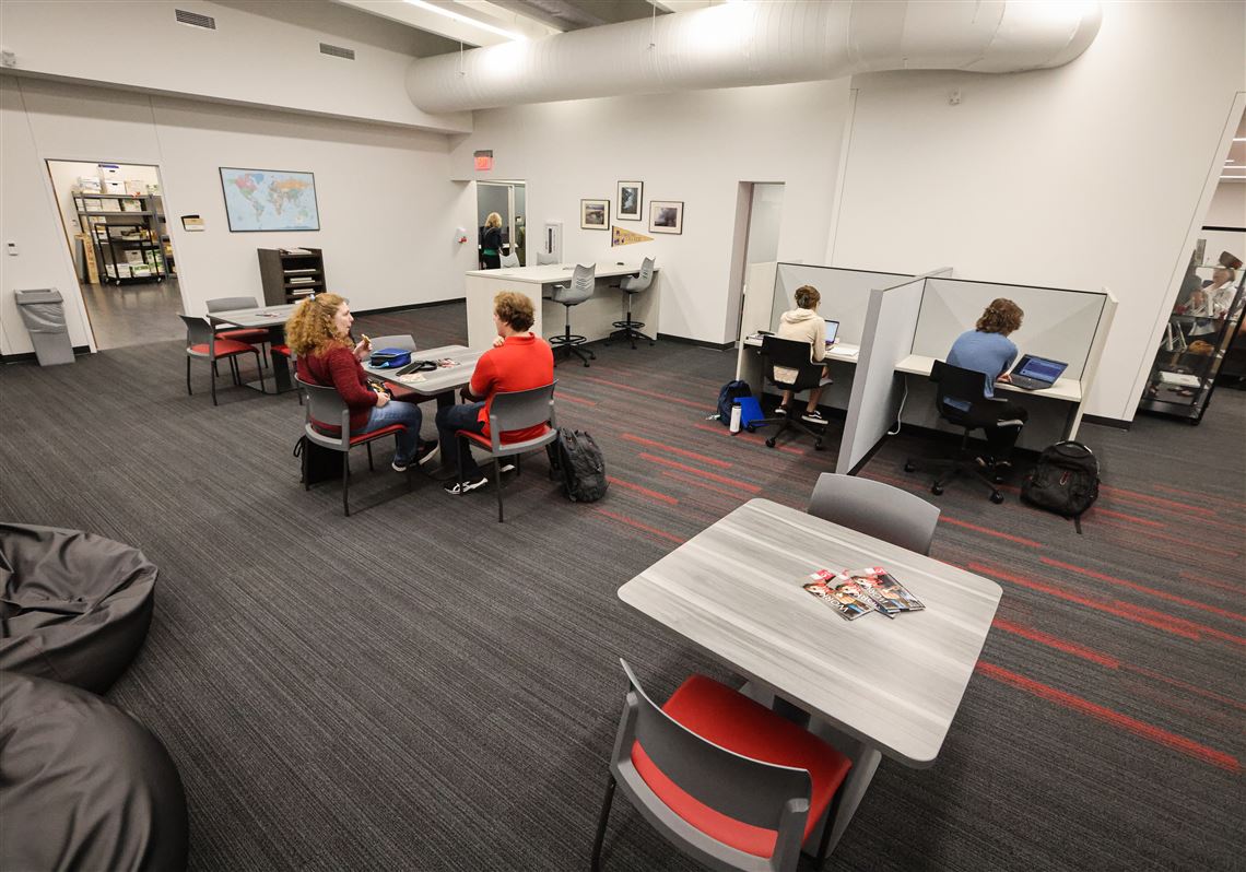 Owens Community College Library Roaming Librarian: New College