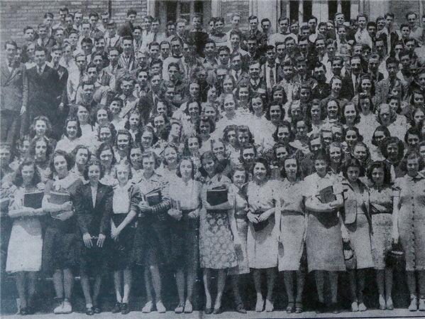 Walton: Note to teenage self - Get out there | The Blade