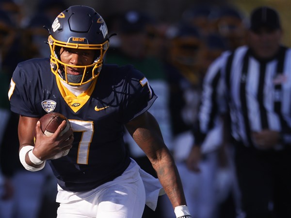 With historic performance, Dequan Finn making his case for MAC player ...