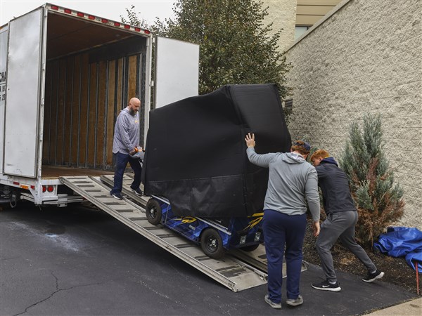 How college football teams transport 13,000 pounds of equipment | The Blade