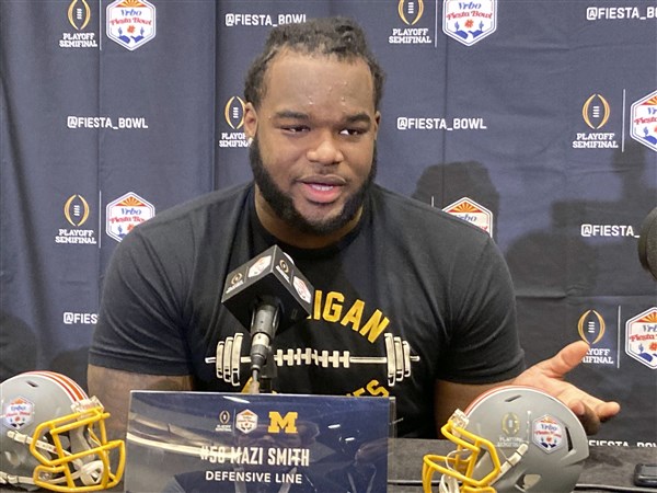 Michigan's Smith says he delayed applying for weapon permit | The Blade