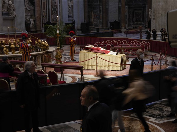 Pope Emeritus Benedict XVI's body lies in state at Vatican | The Blade