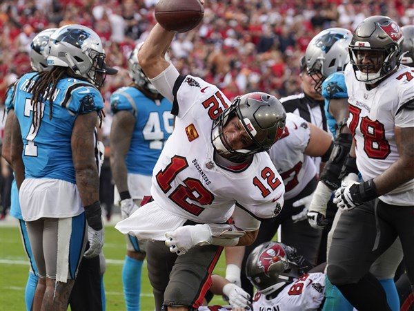 NFL roundup: Brady leads Bucs' rally past Panthers for NFC South title ...