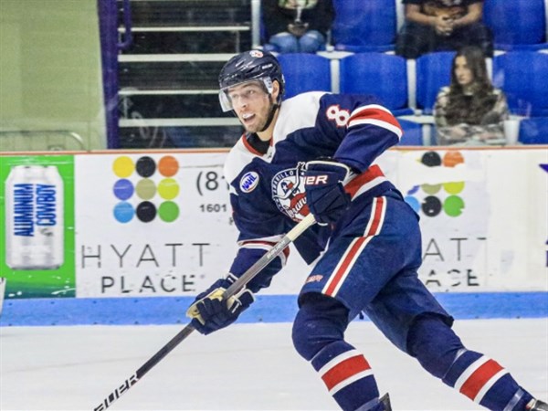 Sylvania native Jase Sofo signs to play college hockey at St. Thomas ...