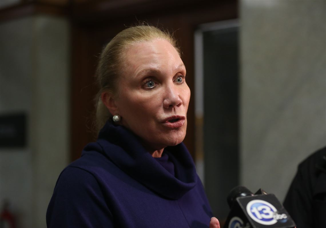 Julia Bates's Instagram, Twitter & Facebook on IDCrawl