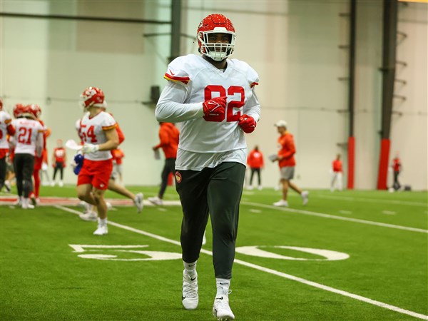 From cut to Super Bowl ring? Whitmer graduate Hoskins embracing time ...