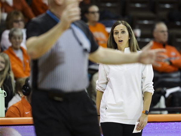 Bowling Green women's basketball coach Robyn Fralick leaving for ...