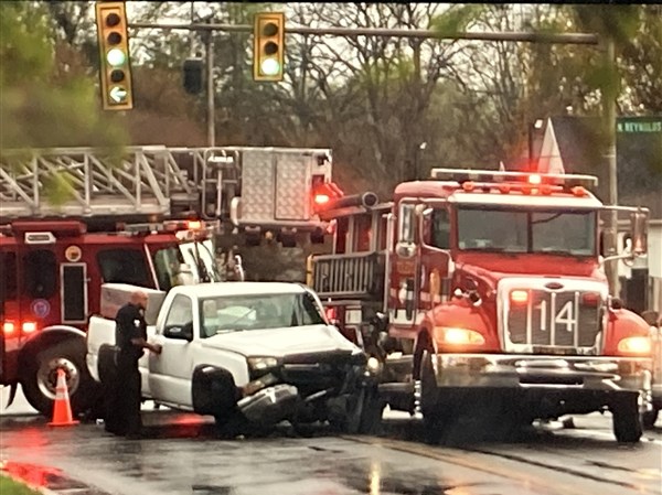 Toledo fire truck, pickup collide | The Blade