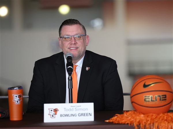 Briggs: Driving a 26-year-old minivan, new Bowling Green basketball ...