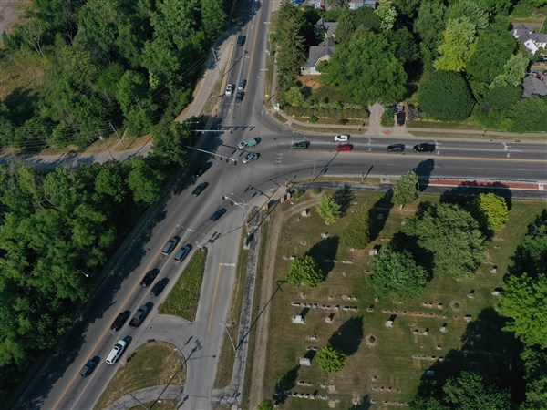 Roundabout being studied for major Perrysburg corner | The Blade