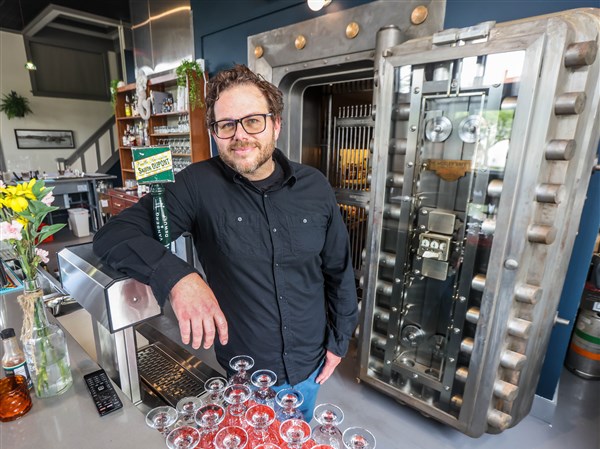 Farnsworth Cocktail Bar gives old Waterville bank building new life ...