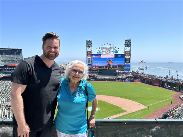 Briggs: After 'dream' trip to see all 30 MLB parks, Whitehouse grandma ...