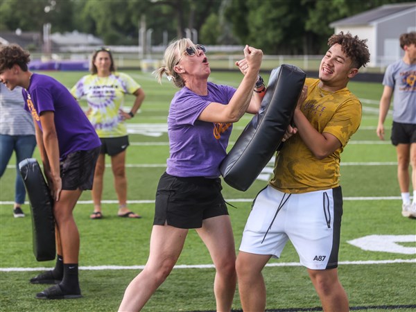 Photo Gallery: Maumee football program holds ladies' night | The Blade