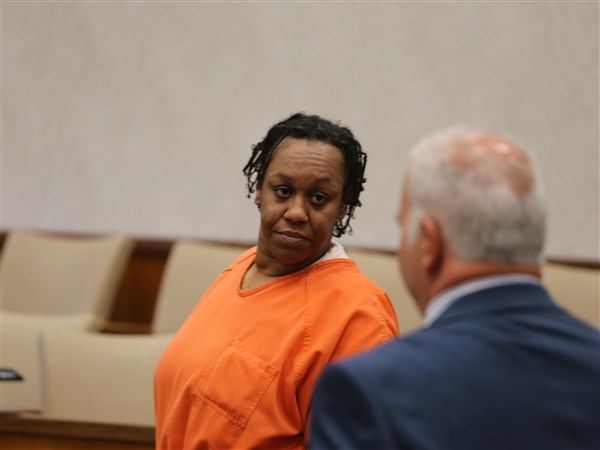 Woman gets 17-to-22-year prison term for fatal stabbing in Old West End ...