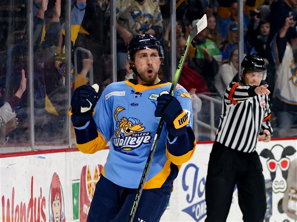 Sam Craggs re-signs with Walleye for 2023-24 | The Blade