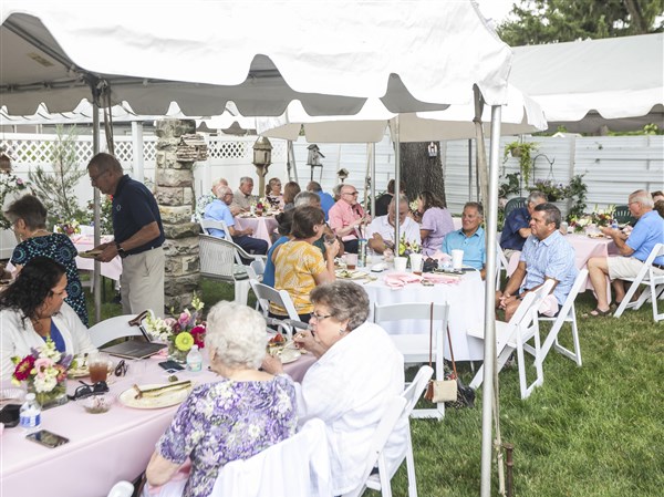 Hendel: Mary Alice Powell celebrates 95th birthday with backyard soiree ...