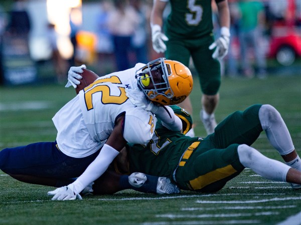 High school football: Whitmer holds off Clay in NLL crossover | The Blade