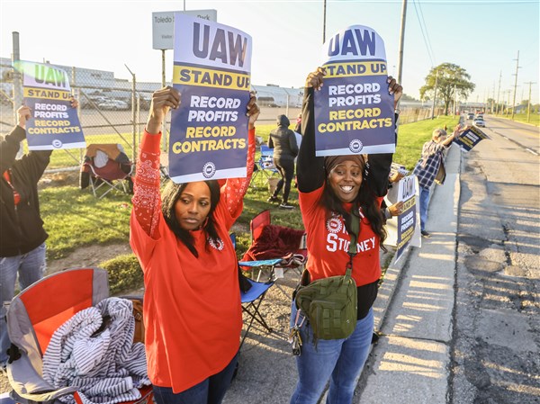 Jeep Toledo Assembly Complex begins strike, UAW announces work stoppage ...