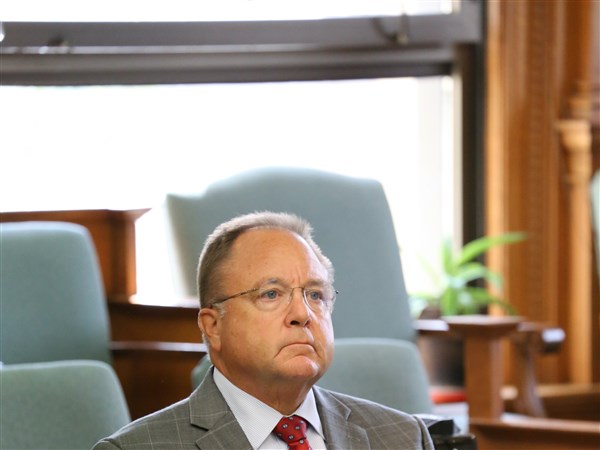 Country club golfers, fast drivers make Trail-side path idea unsafe ...