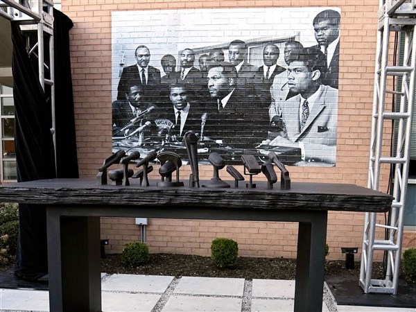 Sculpture of 1967 Cleveland summit with Muhammad Ali, Jim Brown ...