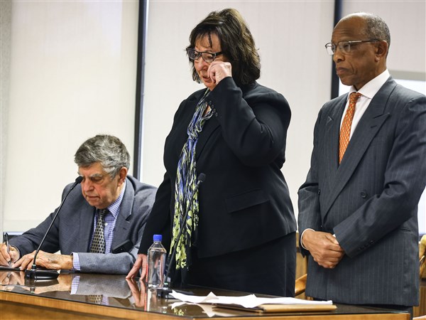 Greene gets prison for stealing $440K from Waterville charity she led ...