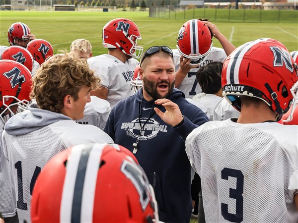 Wildcat Rebound: Underdog Napoleon football team overcomes slow start ...