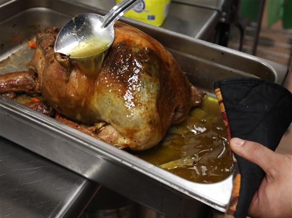 Don't pour that turkey grease down the drain, Toledo officials warn ...