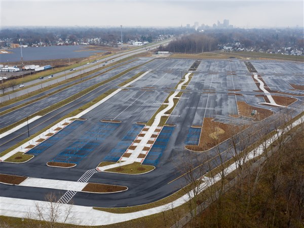 Progress made on new zoo parking lot; third tunnel planned | The Blade