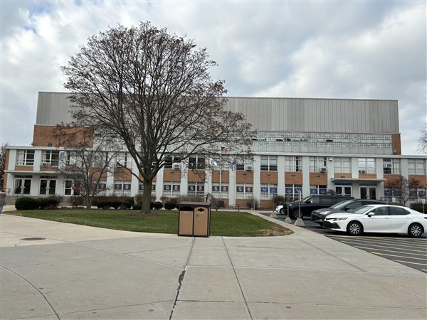 BGSU's Memorial Hall moves closer to demolition | The Blade