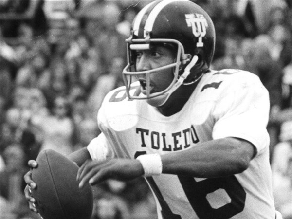 Briggs: From one legend to another, Michigan's J.J. McCarthy heaps ...